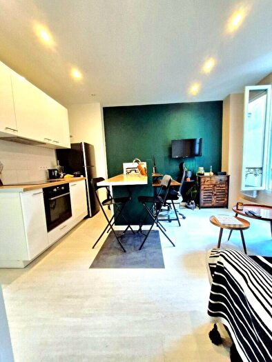 Hôtel de Ville, Courbevoie : Appartement 2 pièces à louer