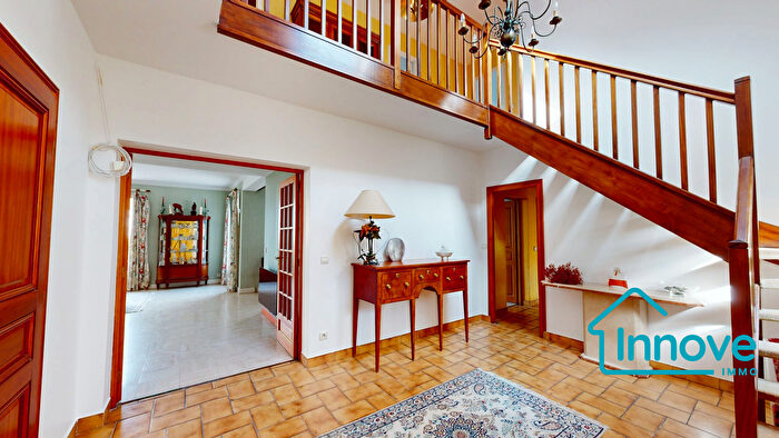 Maison à vendre - Saint-Nom-la-Bretèche - 8 pièces - 5 chambres