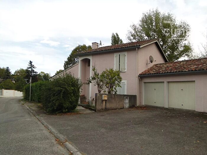 Maison à louer - Auvillar - 5 pièces - 4 chambres