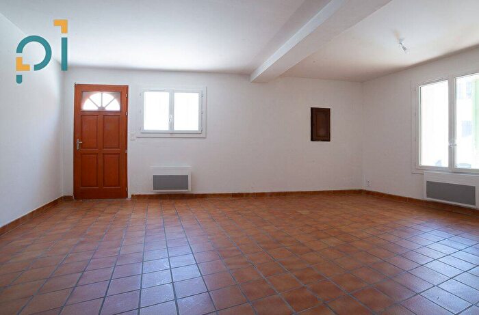 Zone Urbaine, Lambesc - Appartement 3 pièces à louer