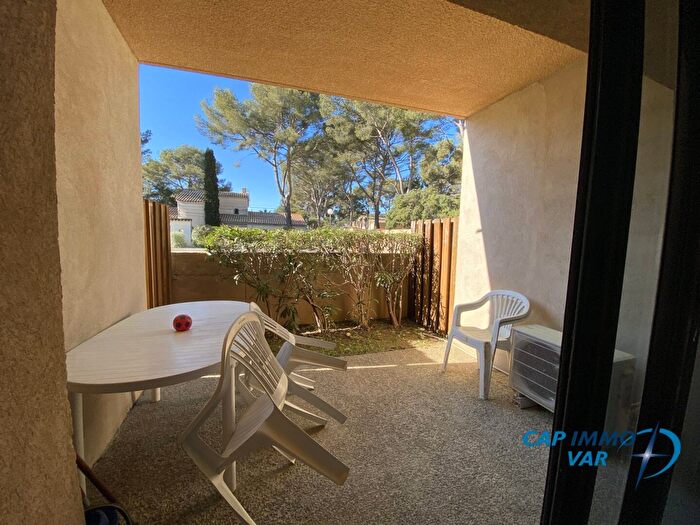 Appartement à louer - Sanary-sur-Mer - 2 pièces - 1 chambre