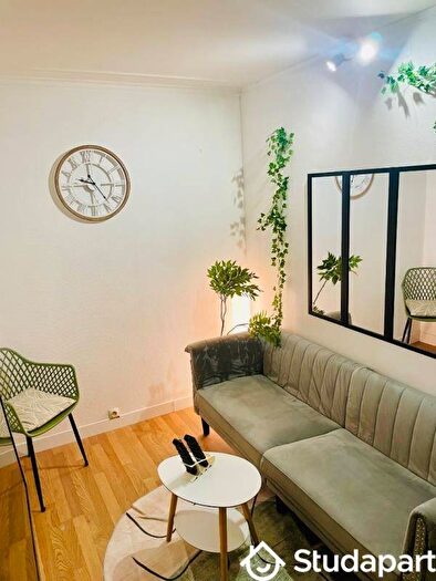 Clairieres-Chateaux-Zone Agricole, Cergy : Appartement 1 pièce à louer