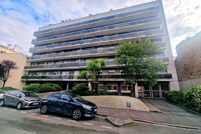 Appartement 4 pièces à Noisy-le-Sec, Centre-ville, Gare, à vendre