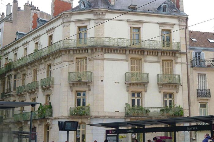 Grangier, Dijon - Appartement 4 pièces à louer