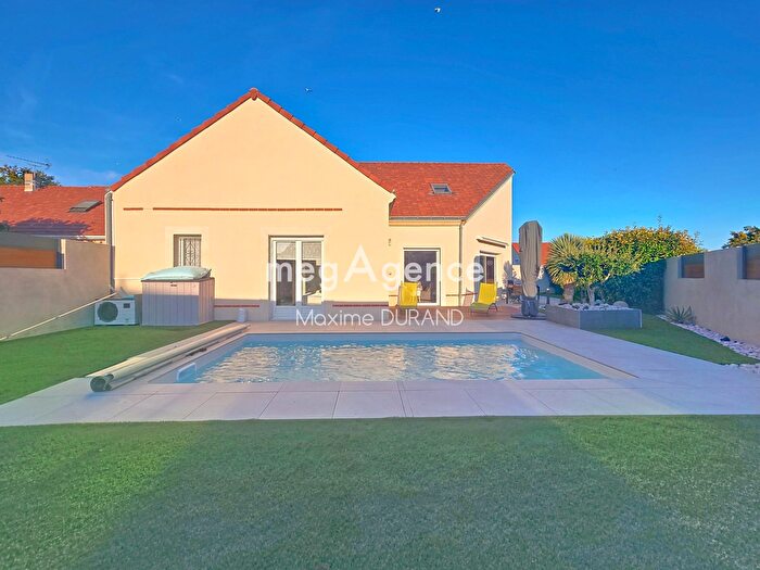 Maison à vendre - Cholet, Bretagne - 7 pièces - 3 chambres