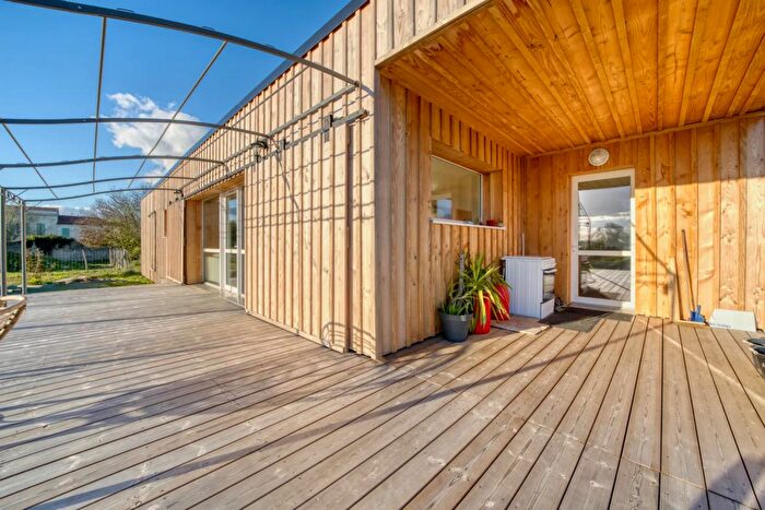 Maison à vendre - Sainte-Même - 5 pièces - 3 chambres