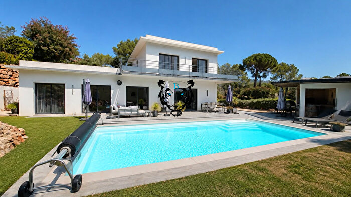 Maison 5 pièces à vendre à Roquebrune-sur-Argens, La Bouverie
