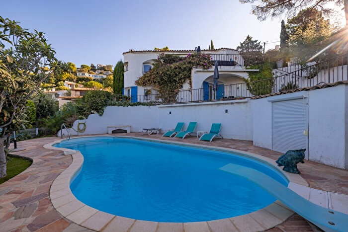 Roquebrune-sur-Argens, Les Issambres, La Vigie, Les Dolmens, Plages, Calanques - Maison 9 pièces à vendre