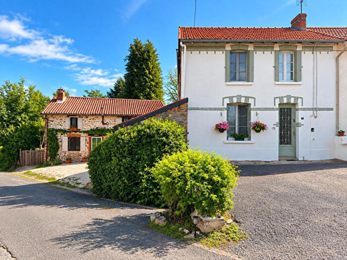Maison 7 pièces à vendre - Bussière-Poitevine
