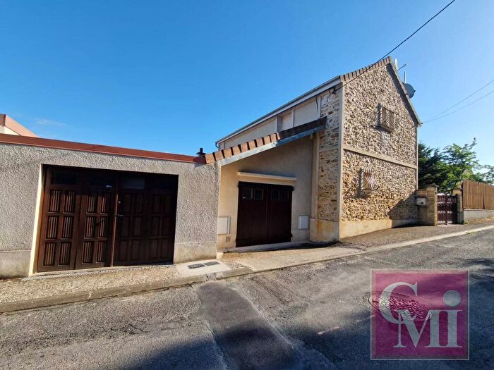 Maison 5 pièces à Saint-Chéron, à louer