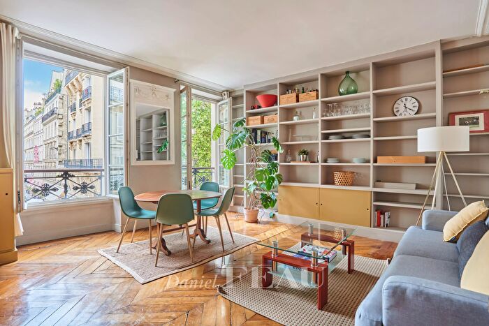 Paris 9ème, Lorette, Martyrs - Appartement 3 pièces à vendre