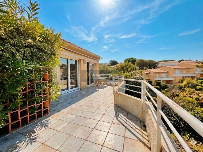 Maison à vendre - Roquebrune-sur-Argens - 3 pièces - 2 chambres