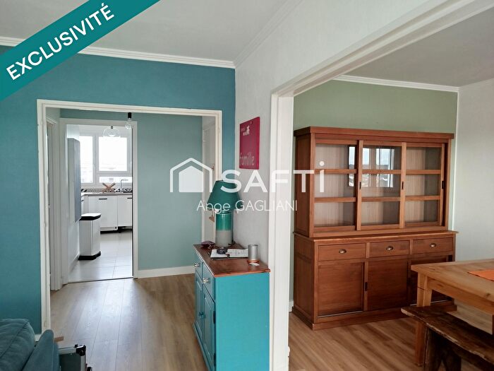 Laval, Saint-Nicolas : Appartement 5 pièces à vendre