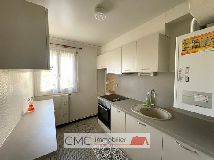 Appartement 2 pièces à Lucé, Centre-ville, à vendre