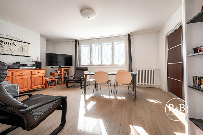 Appartement 4 pièces à vendre - Les Clayes-sous-Bois, Nord