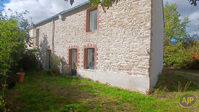 Maison 5 pièces à Quilly, à vendre