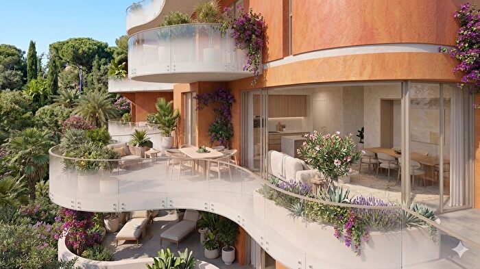 Roquebrune-Cap-Martin, Chemin du Vallonet, Val de Gorbio, Pinella : Maison 2 pièces à vendre