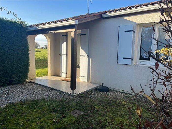 Ozillac : Maison 2 pièces à louer