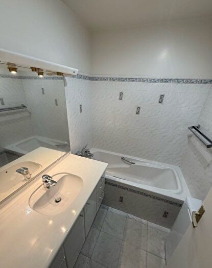 Appartement à louer - Le Chesnay, Saint-Germain, Nouvelle France - 1 pièce