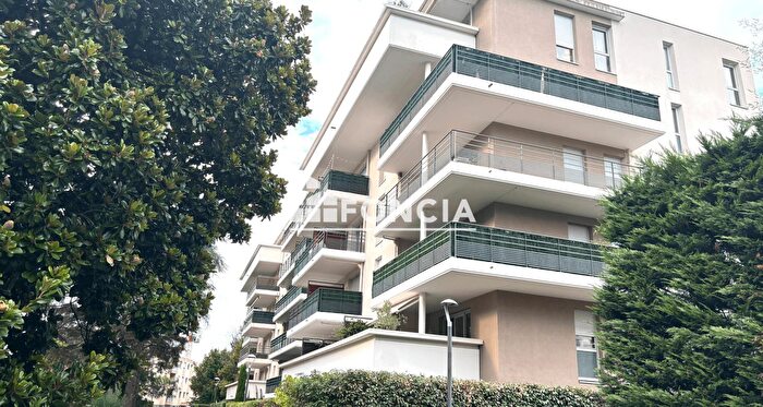 Tassin-la-Demi-Lune, Charles de Gaulle : Appartement 3 pièces à vendre