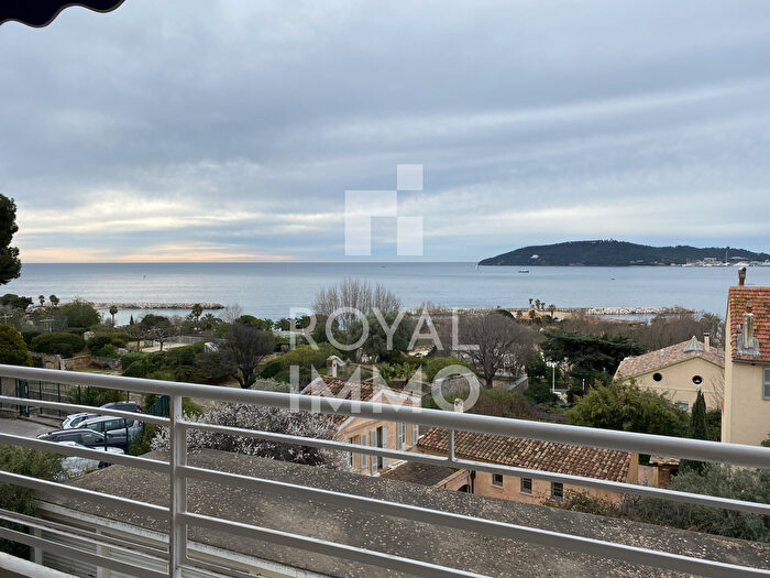 Appartement à louer - Toulon, Le Mourillon, La Mitre, Fort Lamalgue - 3 pièces - 2 chambres