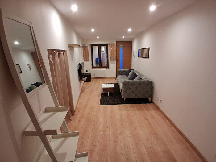 Maison à louer - Bogny-sur-Meuse - 2 pièces - 1 chambre