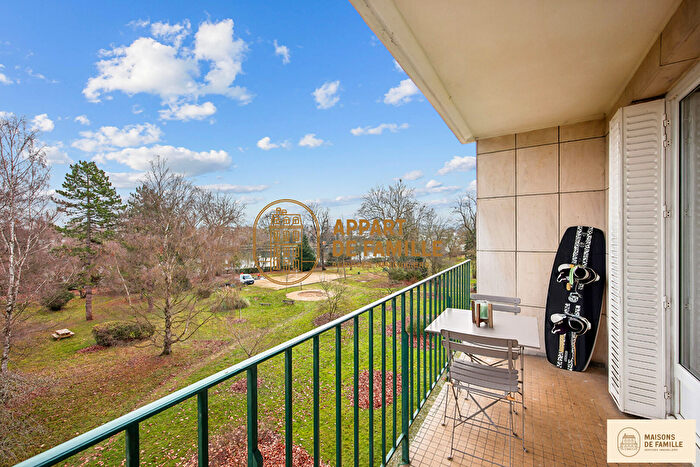 Appartement à vendre - Chatou, Est - 5 pièces - 3 chambres