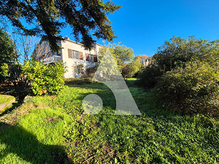 Maison à vendre - Aubenas, Pont dAubenas - 5 pièces - 2 chambres
