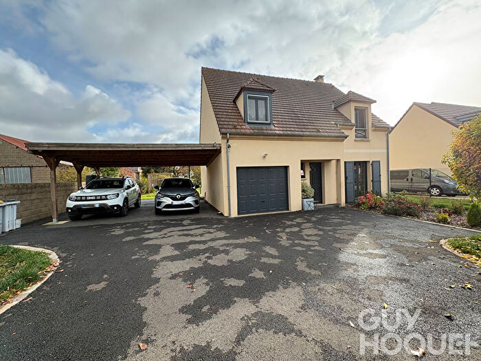 Maison à louer - Bonneval - 5 pièces - 4 chambres