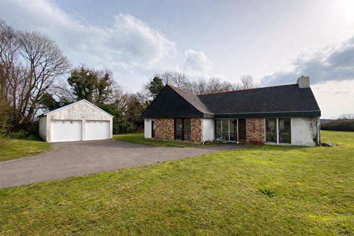 Maison à vendre - Rospez - 6 pièces - 5 chambres