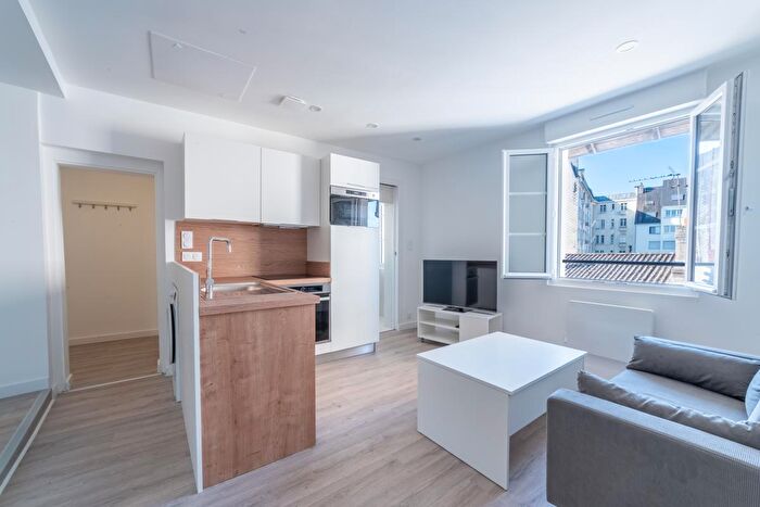 Appartement à louer - Nantes, Centre-ville - 1 pièce - 1 chambre