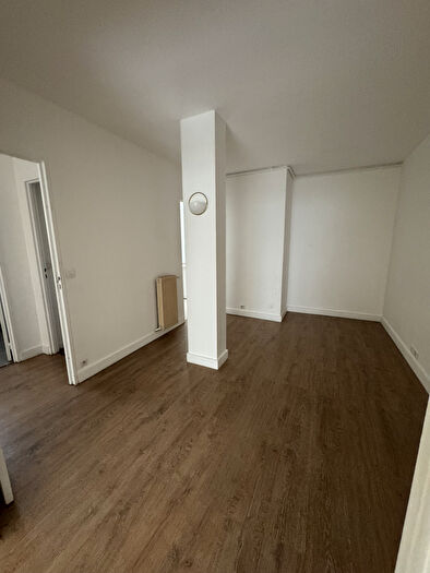 Appartement à louer - Paris e , Bel-Air, Sud - 3 pièces - 2 chambres
