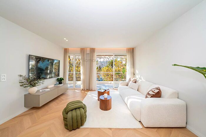 Appartement à vendre - Cannes, Pointe Croisette - 3 pièces - 2 chambres