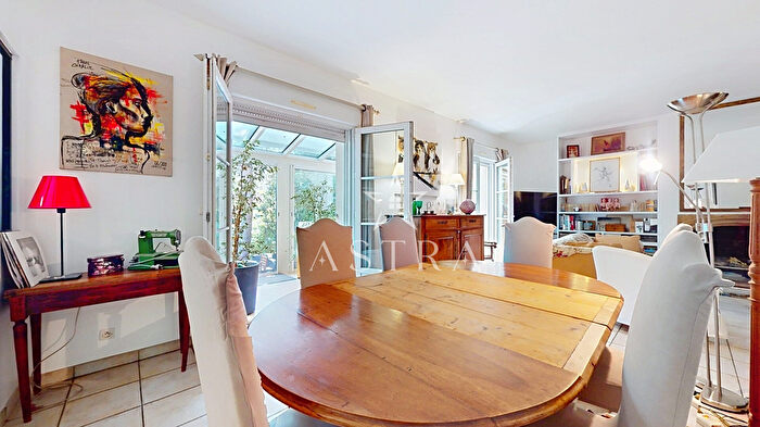 Maison à vendre - Antony, Croix de Berny - 5 pièces - 4 chambres