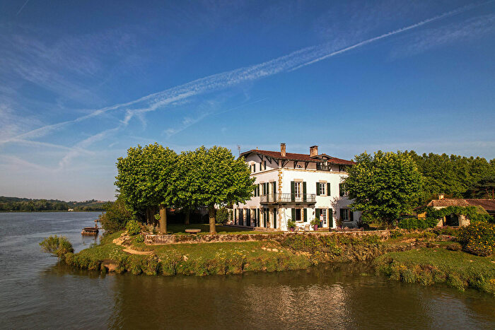 Maison 10 pièces à vendre - Saint-Martin-de-Seignanx