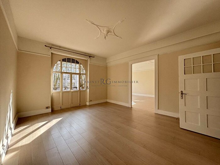 Appartement à louer - Centre-Ancienne Ville, Metz - 6 pièces - 4 chambres