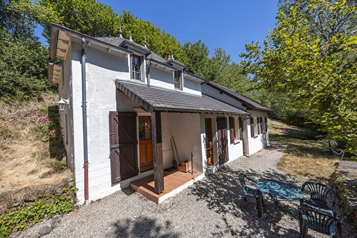 Maison 3 pièces à Ally, à vendre