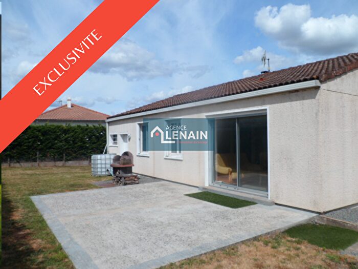 Maison 4 pièces à Montournais, à vendre