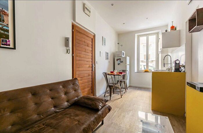 Appartement à louer - Marseille ème arrondissement - 2 pièces - 1 chambre