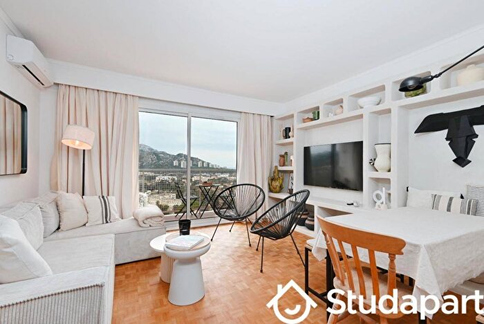 Appartement à louer - Mazargues, Marseille ème arrondissement - 3 pièces - 2 chambres