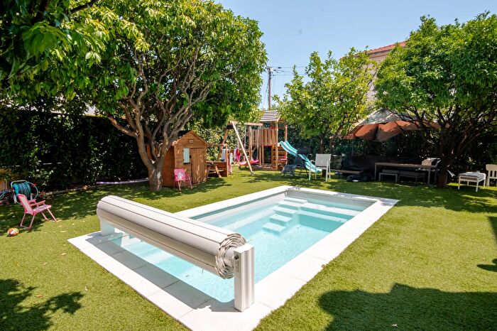 Nice, Cessole : Maison 8 pièces à vendre