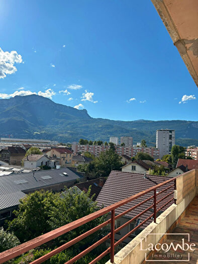 Appartement 4 pièces à Grenoble, Alliés, Alpins, à louer