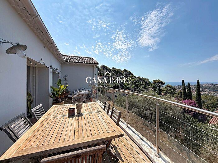 Appartement 4 pièces à vendre à Carqueiranne