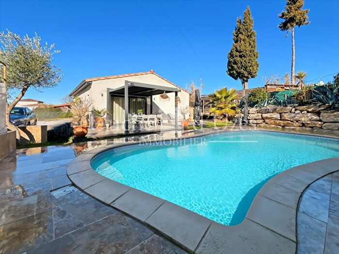 Maison à vendre - Uzès - 4 pièces - 3 chambres