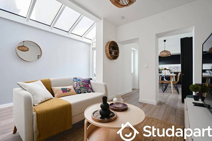 Appartement à louer - Wazemmes, Lille - 1 pièce - 1 chambre