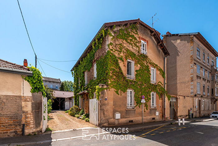 Villefranche-sur-Saône, Centre-ville : Maison 10 pièces à vendre