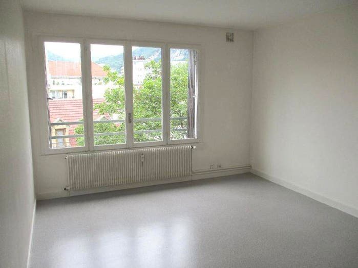 Berriat-Ampere, Grenoble - Appartement 1 pièce à louer