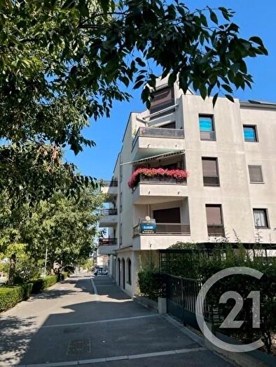 Appartement à louer - Noisy-le-Grand, Centre-ville - 3 pièces - 2 chambres