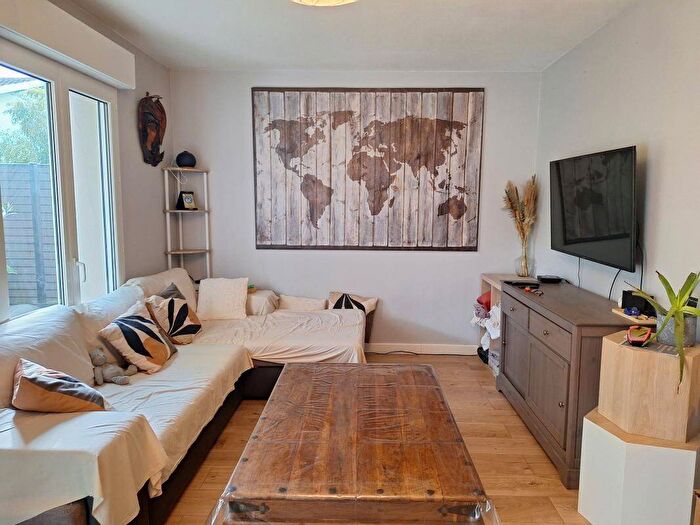 Maison à louer - Sardine-Chiquet, Pessac - 4 pièces - 3 chambres