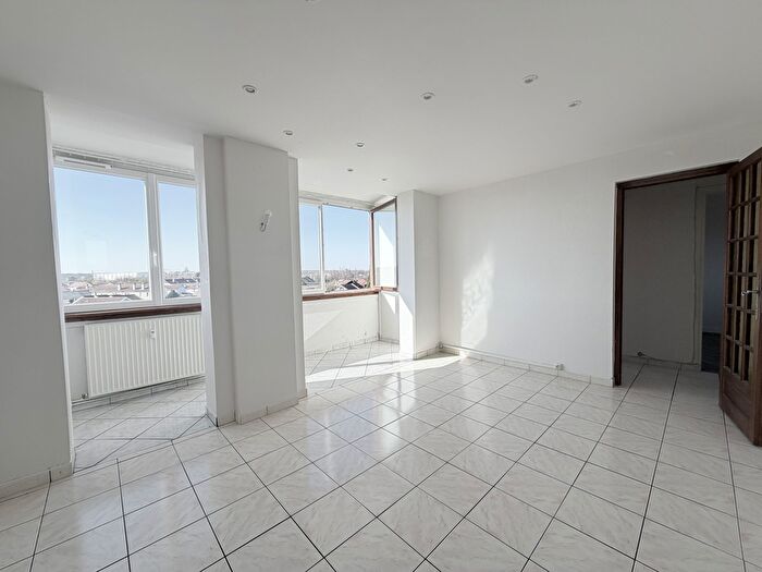 Appartement à vendre - Golbey - 3 pièces - 2 chambres